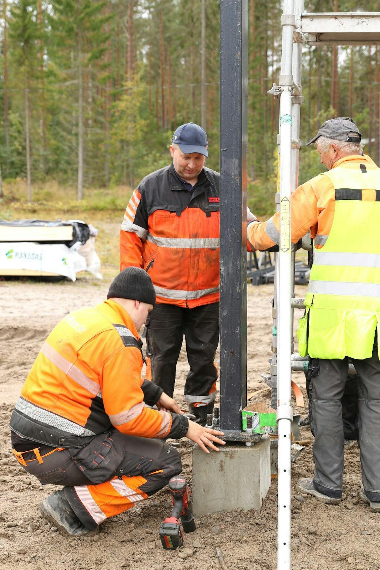 Weckman KS-10/3 -konekatoksen pystytys - Katos kohtuuajassa - Maatalous - Koneviesti